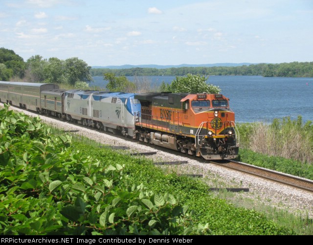 BNSF 1021 River Sub.